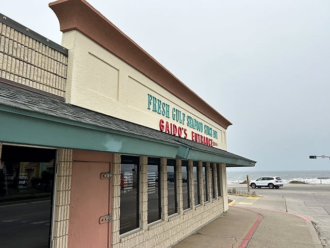 Gaido's Pelican Club promises "Fresh Gulf Seafood" with a perfect waterfront view—where ocean-to-table isn't just marketing, it's tradition.