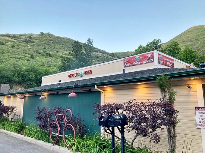That vintage trolley car isn't just for show – it's where canyon dreams and comfort food collide.