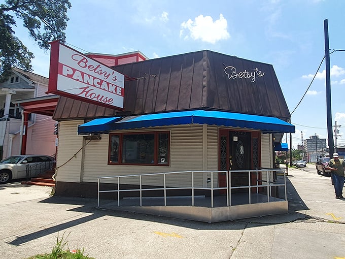 The corner spot that launched a thousand road trips – Betsy's knows exactly what it's doing.