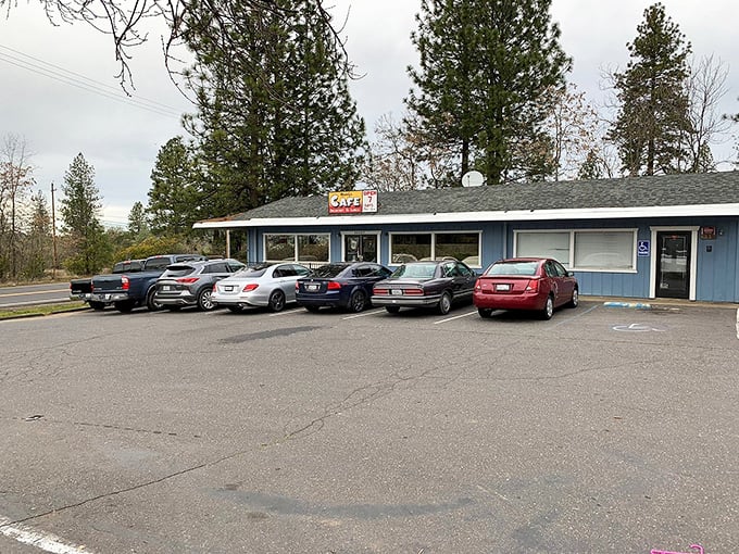A full parking lot is the universal sign language for "the food here is worth waiting for." Breakfast pilgrims have arrived.