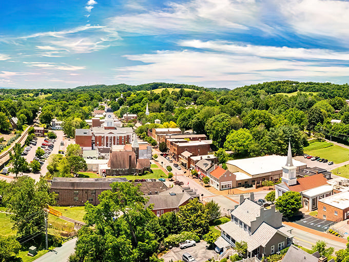 Aerial views rarely lie—Loudon's picturesque downtown nestled among rolling Tennessee hills looks like a Norman Rockwell painting come to life.