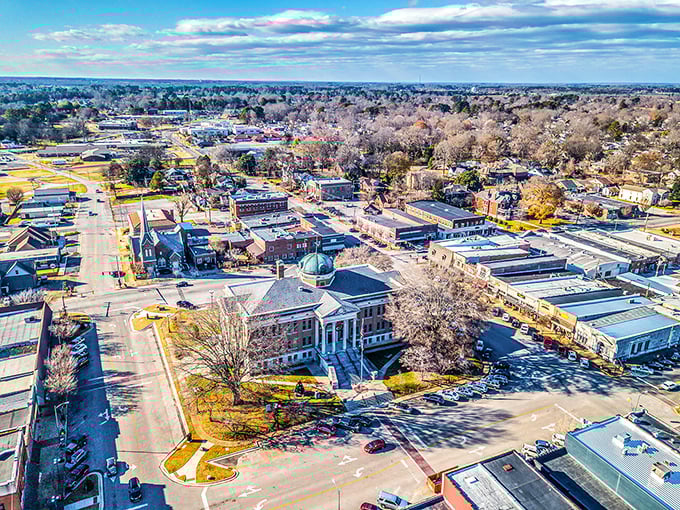Athens from above looks like a perfectly arranged model town – the kind where you'd expect to find Mr. Rogers as your neighbor.