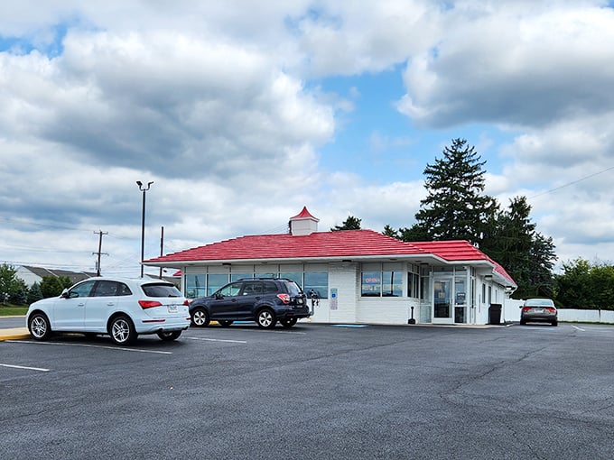 Americana at its finest—Speck's white building with its cherry-red roof promises comfort food that transcends trends and fads.