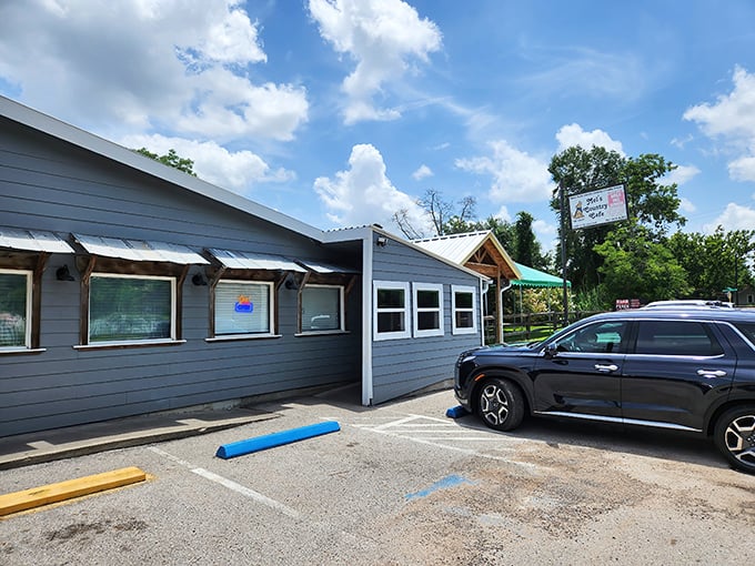 The modest exterior of Mel’s Country Cafe proves a Texas truth—some of the best meals come from places that don’t need to show off.