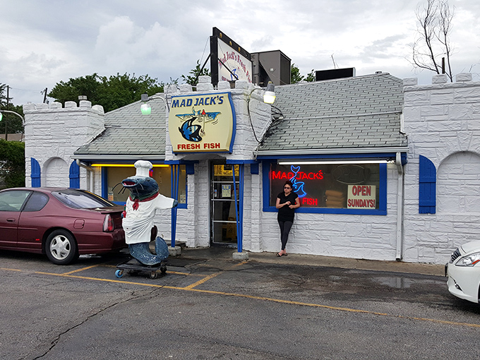 That white-and-blue exterior isn't winning beauty pageants, but it's serving up seafood miracles in Kansas City.
