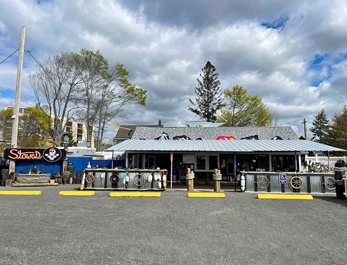 The unassuming exterior of Stowe's Seafood stands as a beacon to seafood lovers—proof that the best treasures often hide in plain sight.