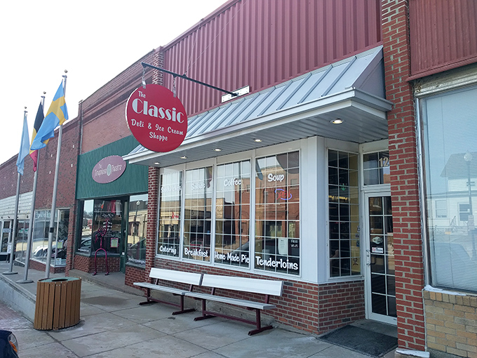 Another angle of this charming storefront shows why it's impossible to walk past without being drawn in—the red sign is practically a hypnotist's tool for hungry travelers.