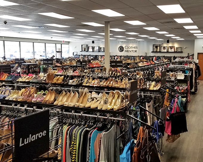 The brick-and-mortar fashion paradise that proves you don't need a celebrity stylist or trust fund to look fabulous. Welcome to Clothes Mentor in Fishers!