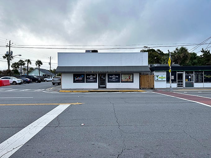 The unassuming exterior of The Breakfast Club hides culinary treasures within – like finding a Michelin star chef cooking in your neighbor's garage.