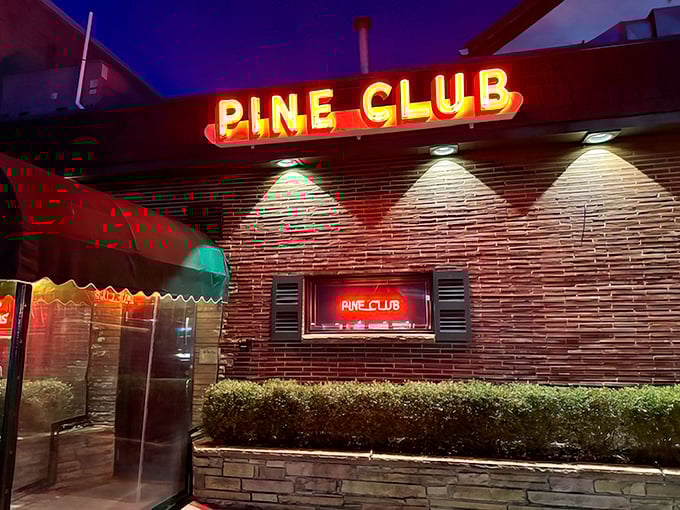 That iconic neon glow has been beckoning hungry Daytonians for decades – like a lighthouse for those navigating the choppy seas of mediocre dining options.