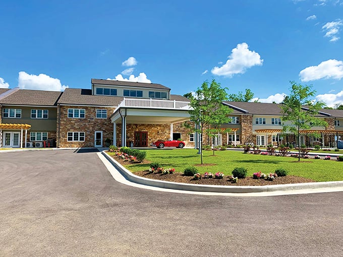 The stone facade of Sycamore Reserve gives off serious "upscale resort" vibes rather than "place where your grandparents live." Retirement never looked so good.