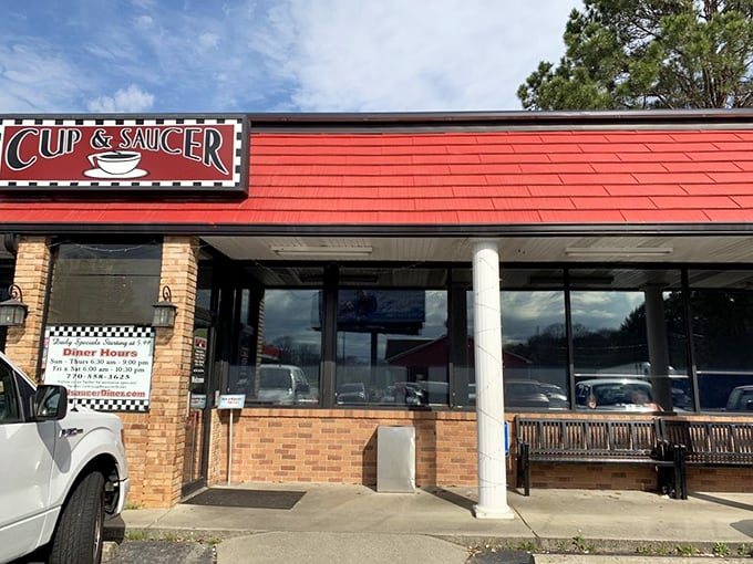 That classic diner sign promises exactly what we all need: "Good food. Good friends." No false advertising detected—just honest Georgia hospitality.