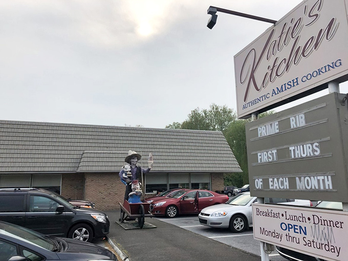 The unassuming exterior of Katie's Kitchen promises what flashy restaurants rarely deliver – authentic Amish cooking that speaks directly to your soul.
