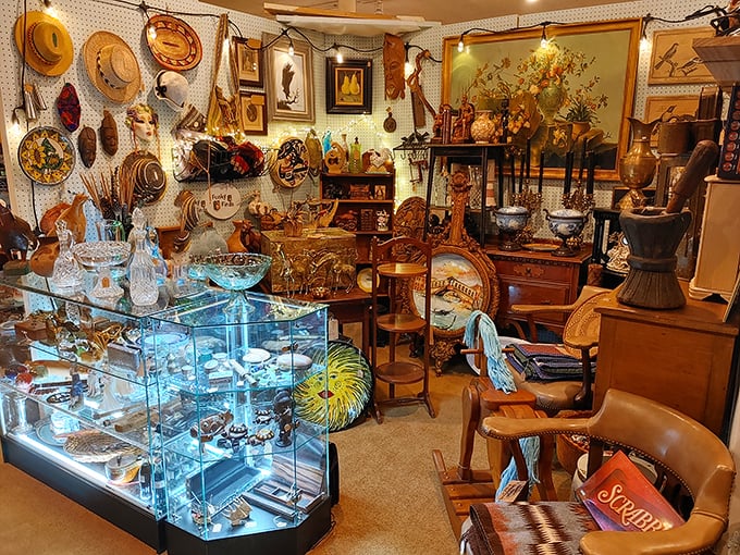 A treasure hunter’s paradise filled with thrifted gems — from vintage glassware and wall décor to charming home accents and retro chairs, each piece waiting for its next story.