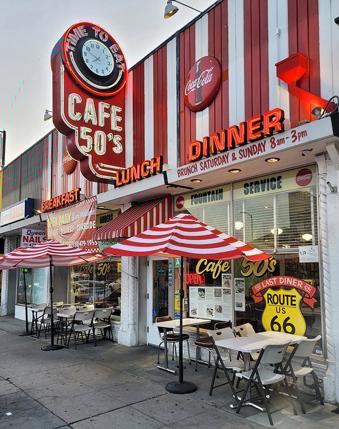 That clock isn't just telling time – it's counting down to your next great meal at this Santa Monica landmark.