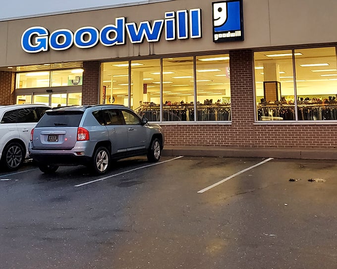 Ample parking awaits treasure seekers at Claymont's Goodwill – your chariot shall have space while you hunt for royal deals inside.