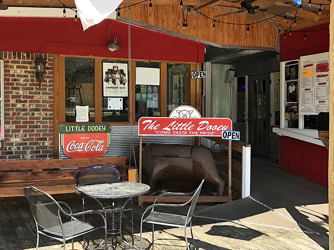The Little Dooey’s rustic porch and no-frills charm prove you don’t need flashy ads when the BBQ speaks for itself.