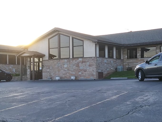 The unassuming exterior of Culhane's Steak House hides a carnivore's paradise within. Like finding a diamond in your backyard—unexpected but absolutely delightful.