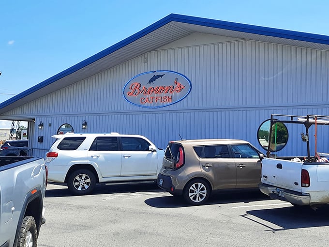 Those distinctive porthole windows aren't just for show—they're your first clue that an ocean of flavor awaits inside this Russellville institution.