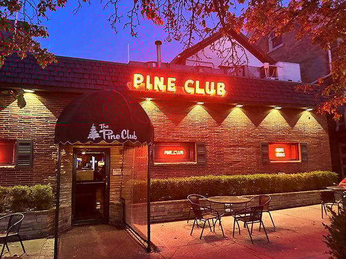 That iconic neon glow has been beckoning hungry Daytonians for decades – like a lighthouse for those navigating the choppy seas of mediocre dining options.