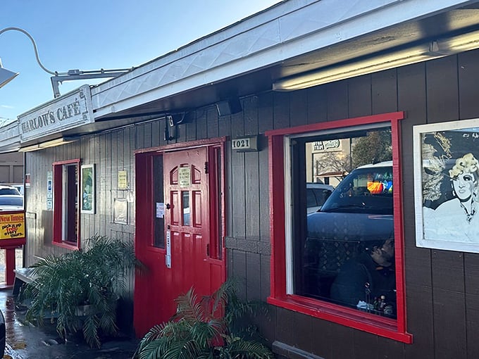That iconic red door isn't just an entrance—it's a portal to breakfast nirvana that Tempe locals have been stepping through since 1973.