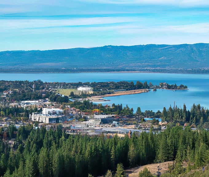 Paradise lives up to its name with this breathtaking panorama. The Sierra Nevada foothills cradle this resilient town, where nature's majesty is an everyday backdrop for locals.