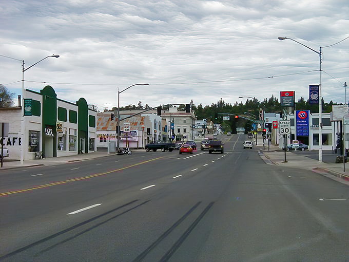 Main Street Susanville offers that rarest of California treasures: breathing room. No gridlock, just blue skies and mountain views.