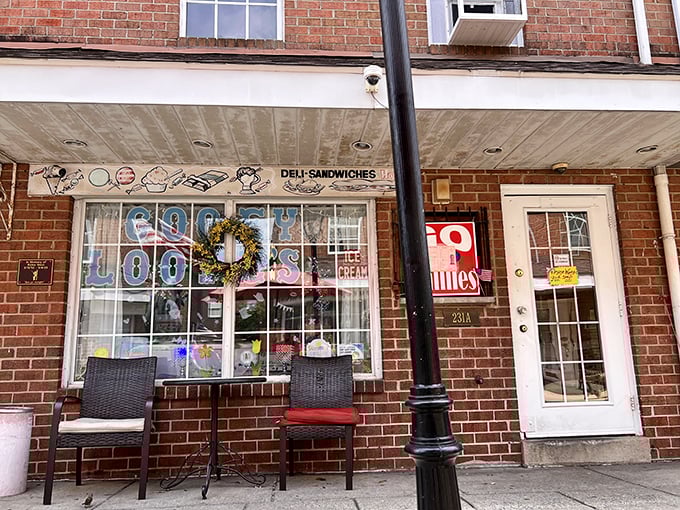 The unassuming brick façade of Gooey Looies hides sandwich greatness within, like finding the Hope Diamond in your uncle's garage sale.