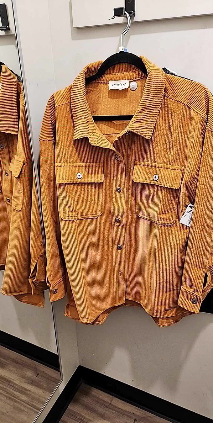 Mustard corduroy calling your name! This shirt jacket isn't just clothing—it's the autumn hug your wardrobe has been missing.