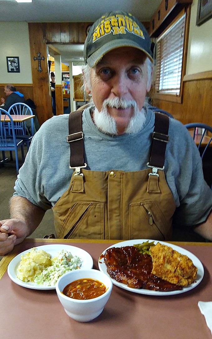 Where good food meets great company. The dining room at Don's feels like Sunday dinner at your favorite relative's house – if that relative could cook for an army.