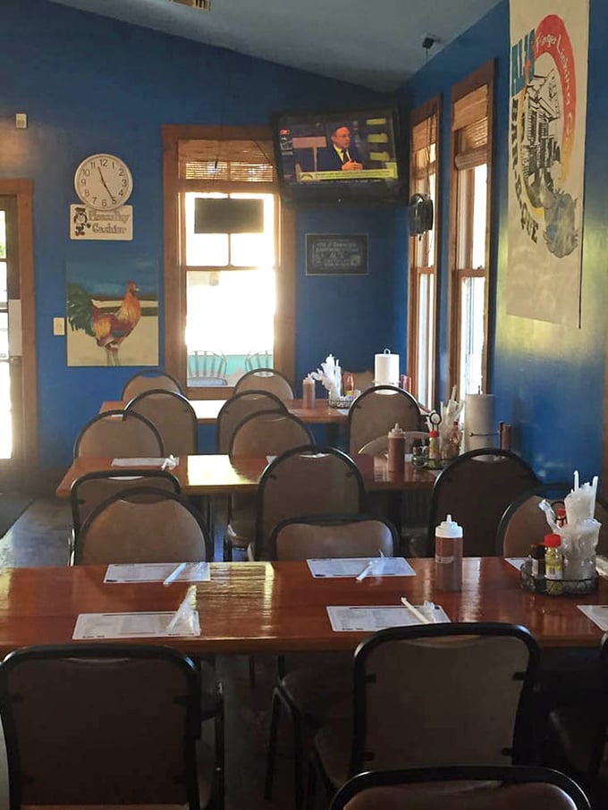 Simple tables, comfortable chairs, and the promise of exceptional barbecue—sometimes the best dining rooms skip the frills and focus on the thrills.