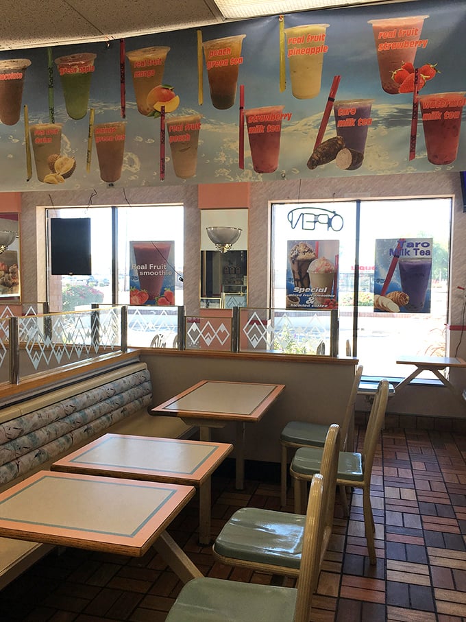 The booth section – where countless Arizonans have experienced that moment of silence that follows the first perfect bite.