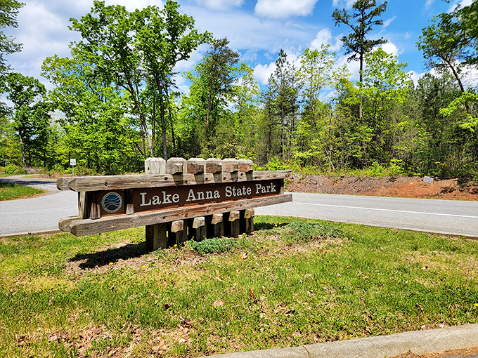 The park entrance sign—where GPS directions end and your actual adventure begins. First-timers always snap this photo.