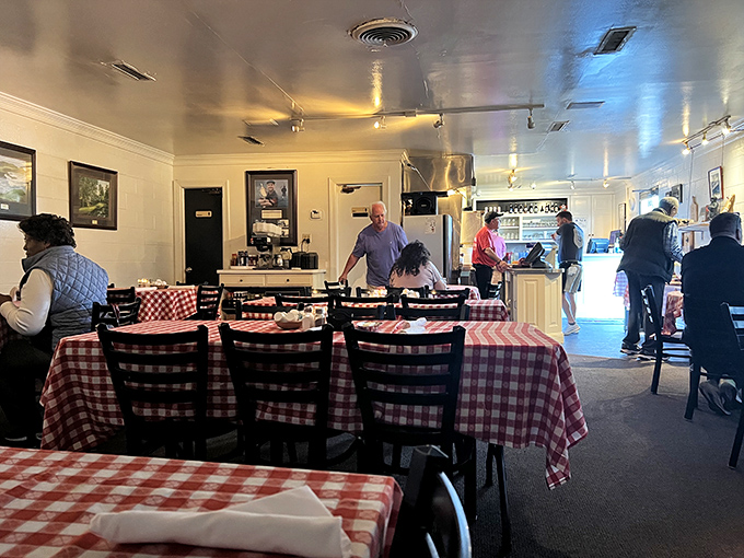 When diners gather here, they're not just customers—they're participants in a ritual that's been perfected over decades.
