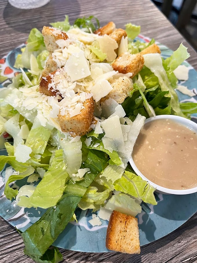 A Caesar salad that's actually worth ordering at a seafood joint—the perfect palate cleanser between crab-cracking sessions.