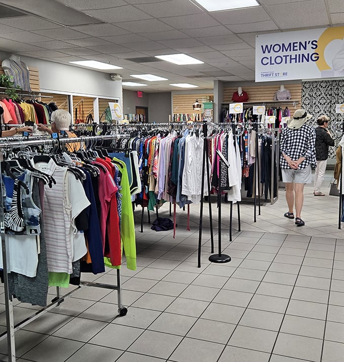 Color-coded clothing racks make finding that perfect Florida outfit a breeze—no treasure map required for this hunt.