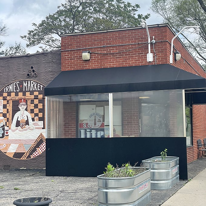 Sometimes the greatest culinary treasures hide behind the most unassuming brick facades you'll ever encounter.