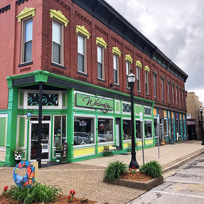 This southern Indiana gem combines Old World charm with Midwestern friendliness in every storefront and street corner.