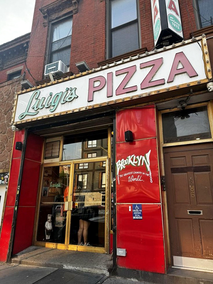 This classic storefront delivers slices that would make even the pickiest nonna nod with approval.