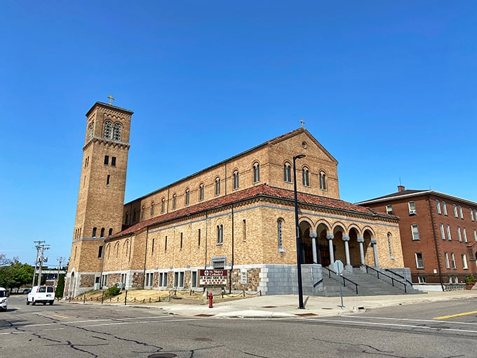 The beautiful basilica architecture adds unexpected grandeur to this affordable city along the mighty Mississippi River's banks.