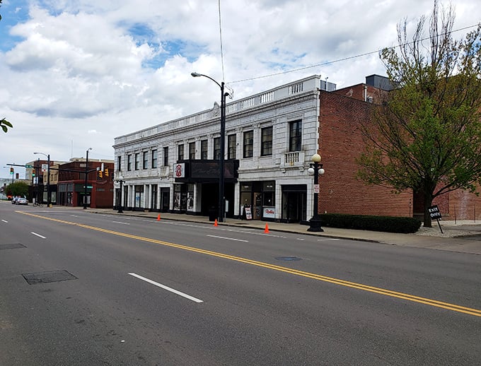 Downtown Warren keeps its small-town spirit alive with historic storefronts, friendly locals, and a peaceful Main Street vibe.