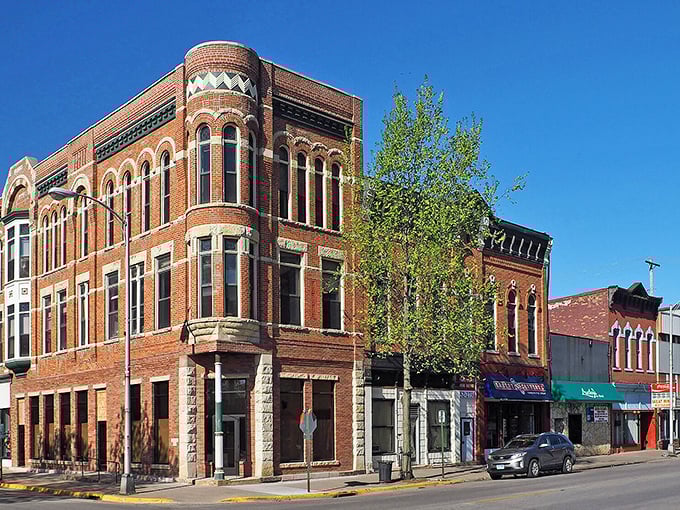 Winona's downtown invites exploration without exploration-sized expenses. Prairie affordability with all the amenities you need.
