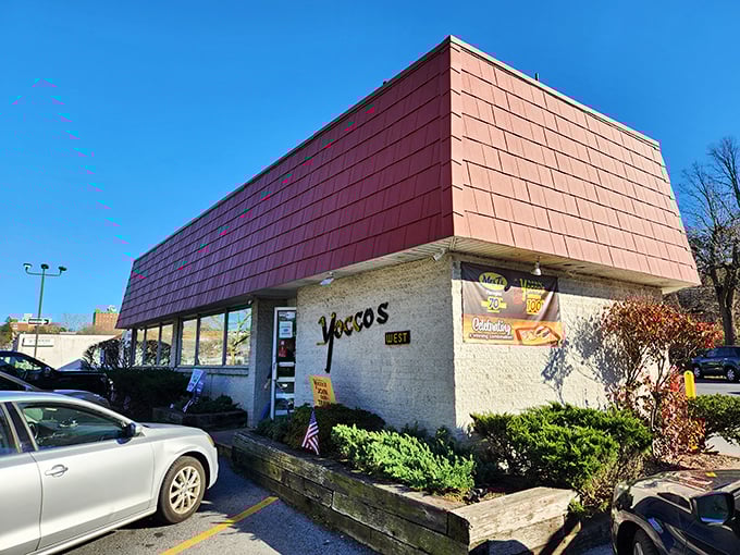 Classic fast-food architecture housing anything but typical fast-food quality - that's the beautiful contradiction here.