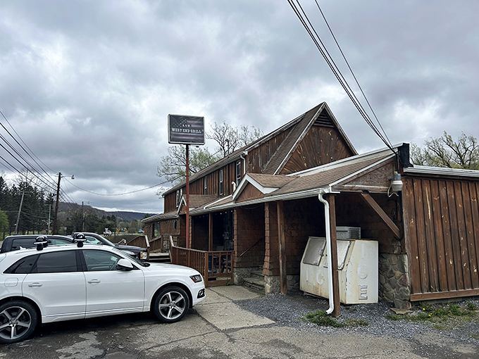 A&W West End Grill – where locals gather for honest food served without pretension. The kind of place that makes you feel like a regular on your first visit.