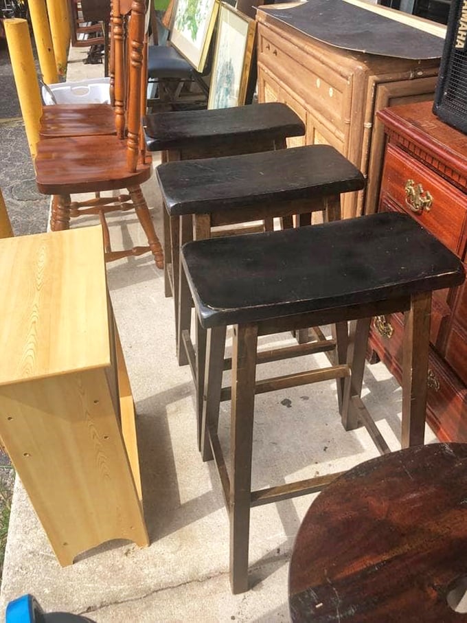 Bar stools that have witnessed countless kitchen conversations, ready to support your friends during impromptu wine nights and Sunday brunches.