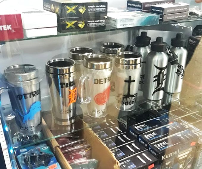 Motor City memorabilia meets practical hydration in these Detroit-themed tumblers. Represent your hometown while staying refreshingly caffeinated!