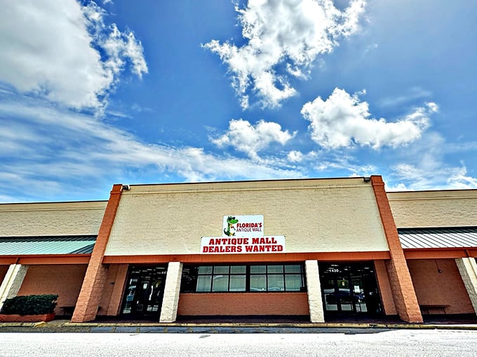 Florida's Antique Mall beckons treasure hunters with the promise of yesterday's memories – where one person's discarded lamp might become your conversation piece.