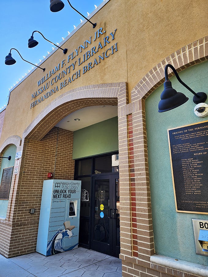 The Fernandina Beach Library welcomes bibliophiles with architectural details that say, "Come for the books, stay for the air conditioning."