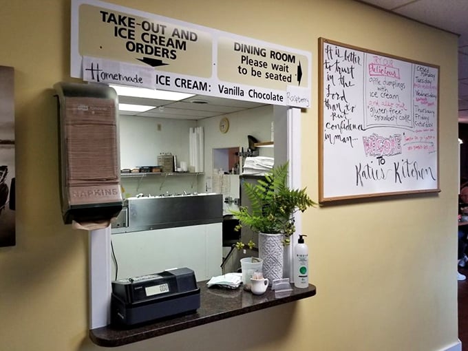 The order counter doubles as a community bulletin board – where locals exchange news while waiting for homemade ice cream and takeout comfort.