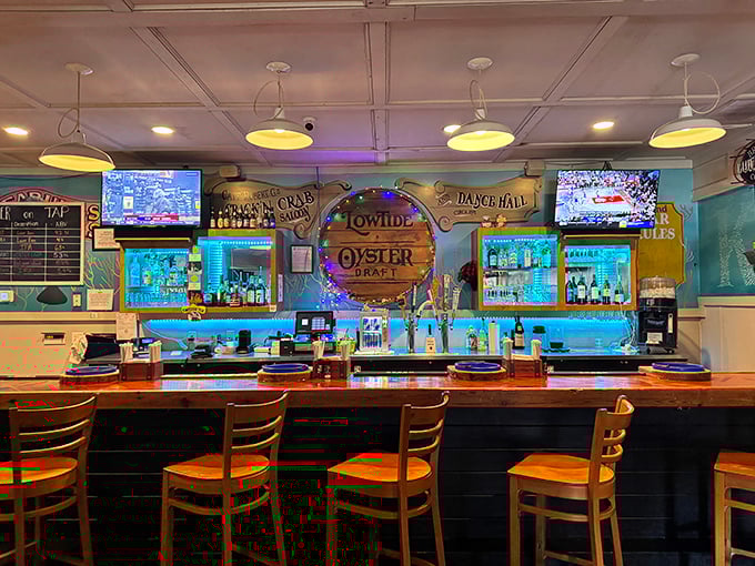 The bar area—where oysters meet drafts and seafood stories get better with each round. A lighthouse for thirsty sailors.
